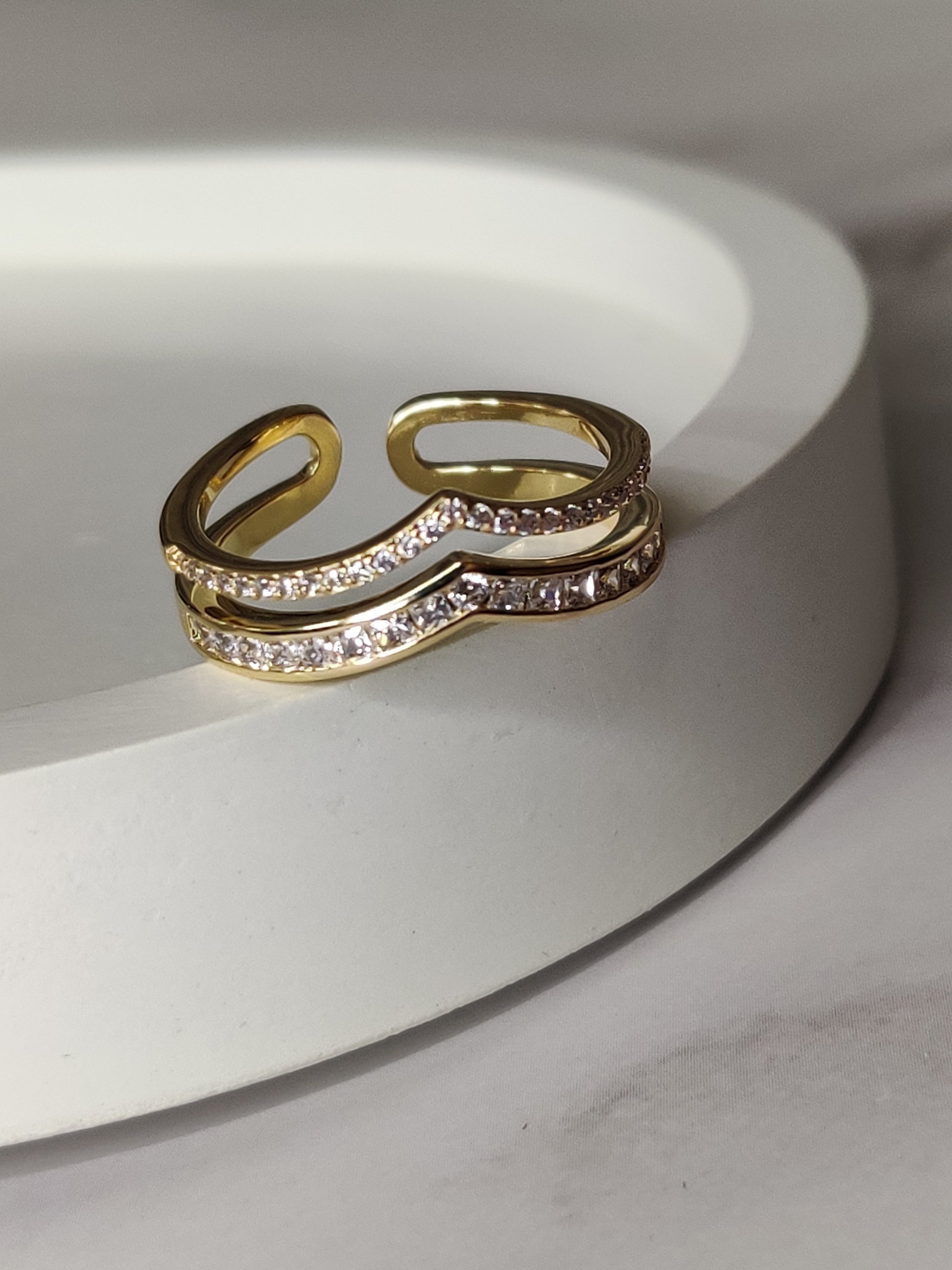 Chevron Ring – wooman