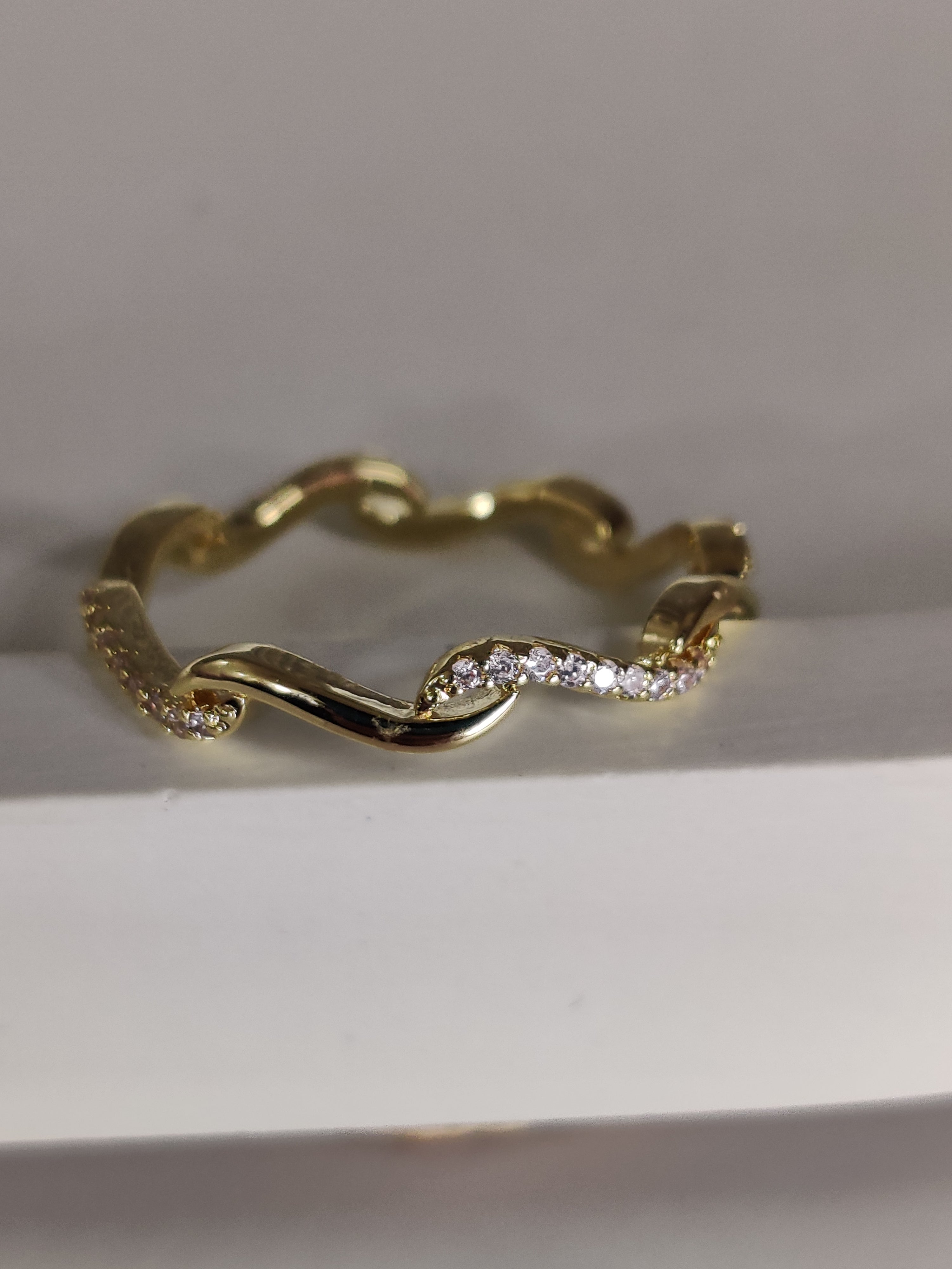 Wave Ring – wooman